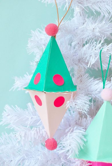 Candy-Filled Paper Plate Ornaments | Handmade Charlotte