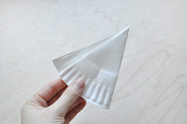 Candy-Filled Paper Plate Ornaments | Handmade Charlotte