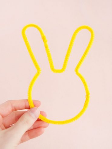Pipe Cleaner Easter Bunnies | Handmade Charlotte